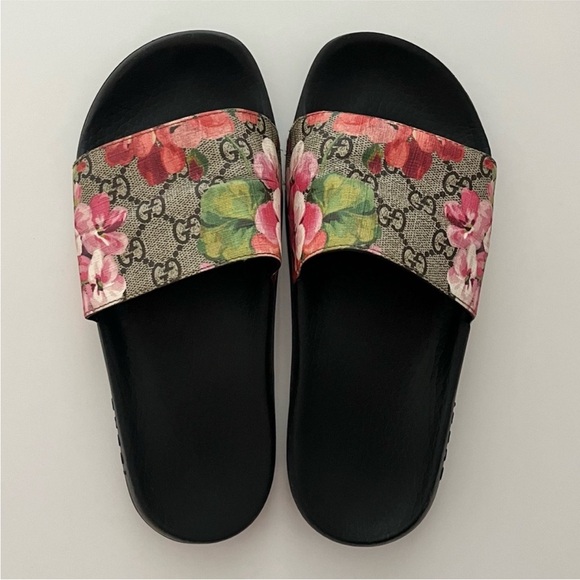 Gucci | Shoes | Gucci Gg Blooms Supreme Slide Sandals | Poshmark